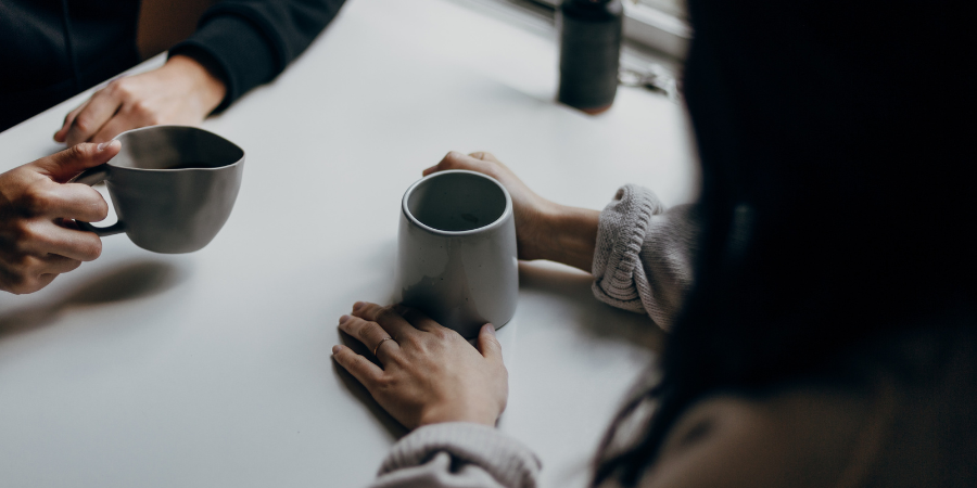 How to Help an Alcoholic Friend | UKAT